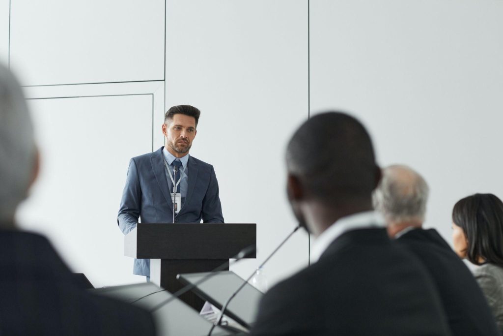 What makes a good keynote speaker? - News Anyway